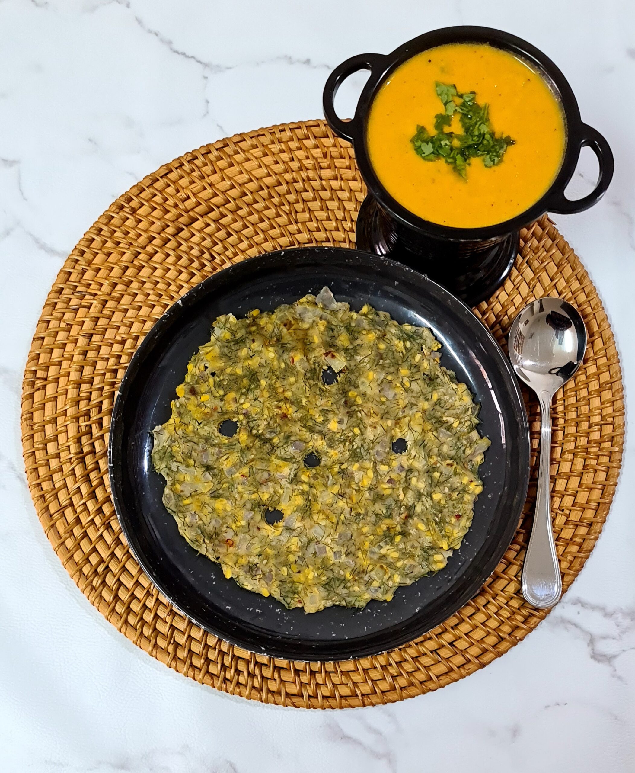 BROWN RICE AKKI ROTI & PEANUT CHUTNEY - Veganuary